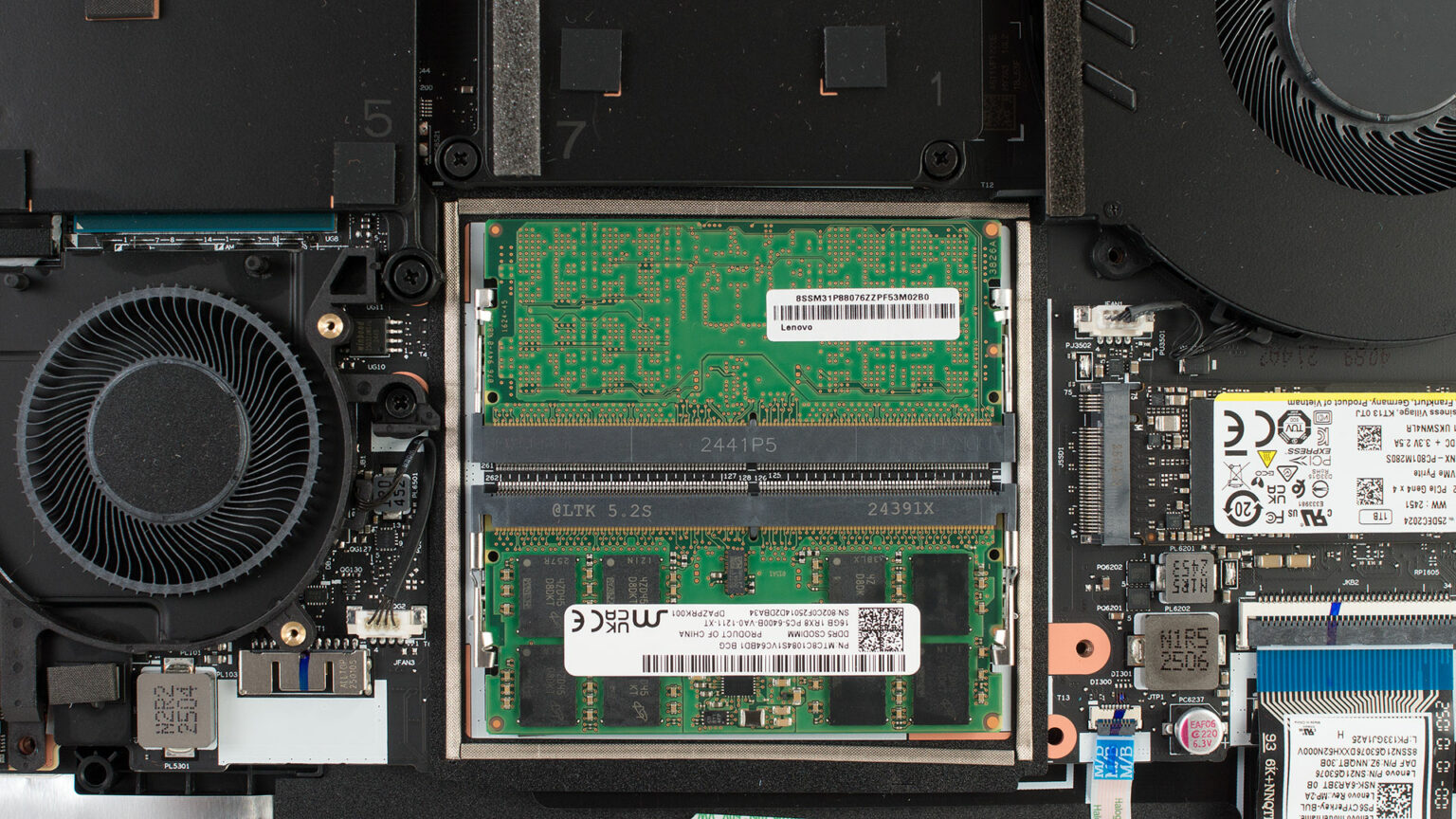 How to open Lenovo Legion Pro 7i Gen 10 (16″ Intel) – disassembly and ...