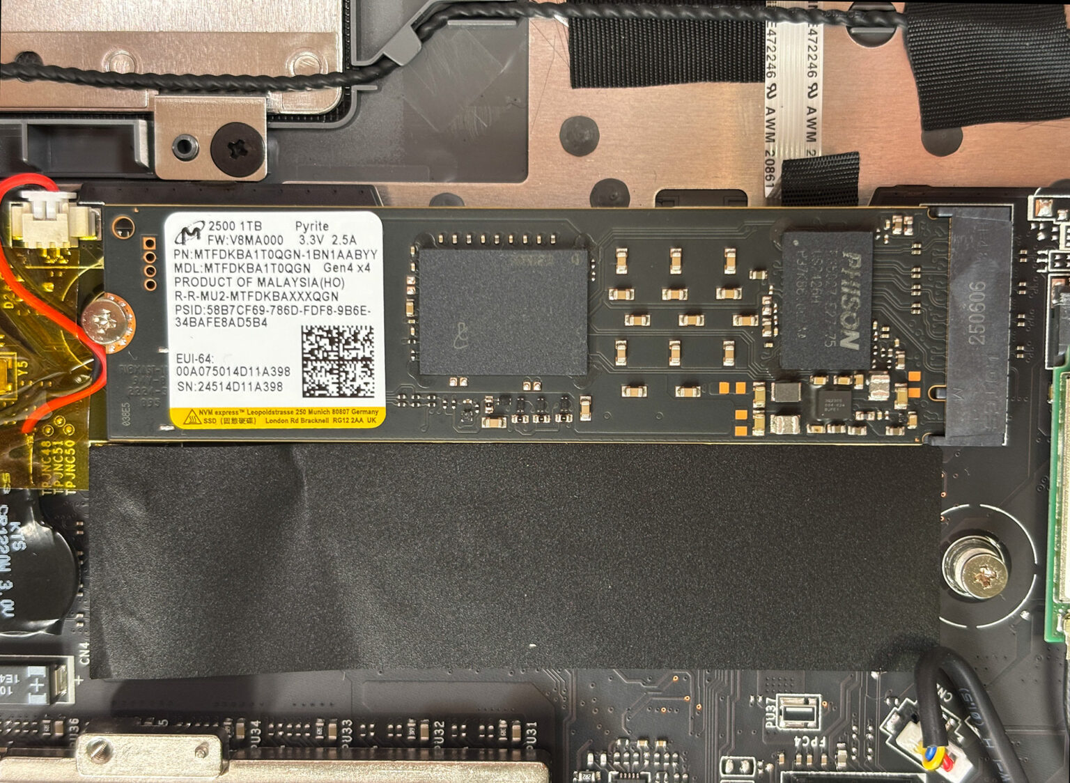 How to open MSI Vector 16 HX AI A2XW – disassembly and upgrade options ...