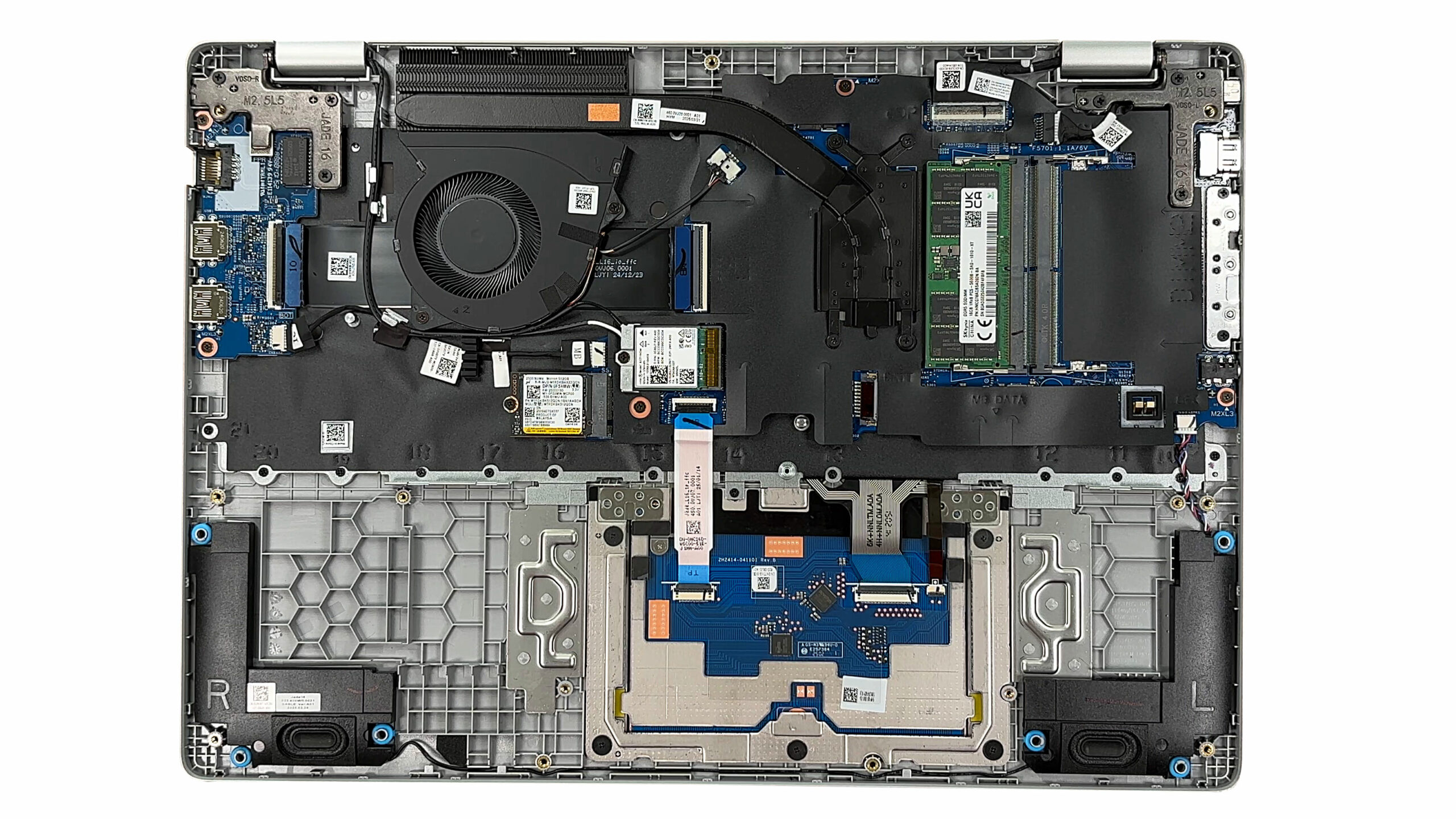 How to open Dell Pro 16 (PC16250) – disassembly and upgrade options ...